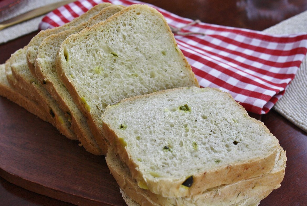 DILL PICKLE BREAD - Skinny Daily Recipes